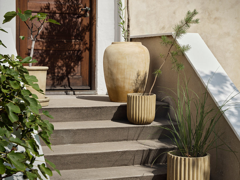 Broste Copenhagen Ray Floor Vase, Antique Beige – NORMODE