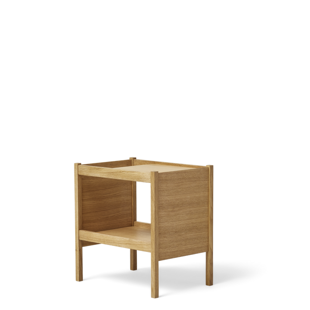 Form & Refine Journal Side Table, Oak – NORMODE